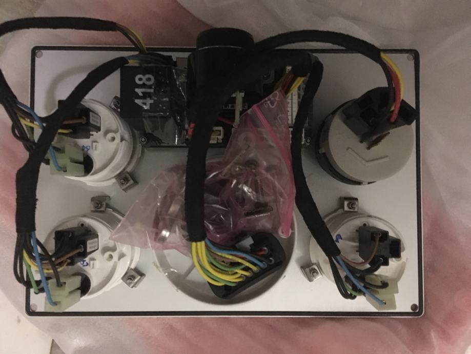 Volkswagen MARINE, komandna plošča z instrumenti