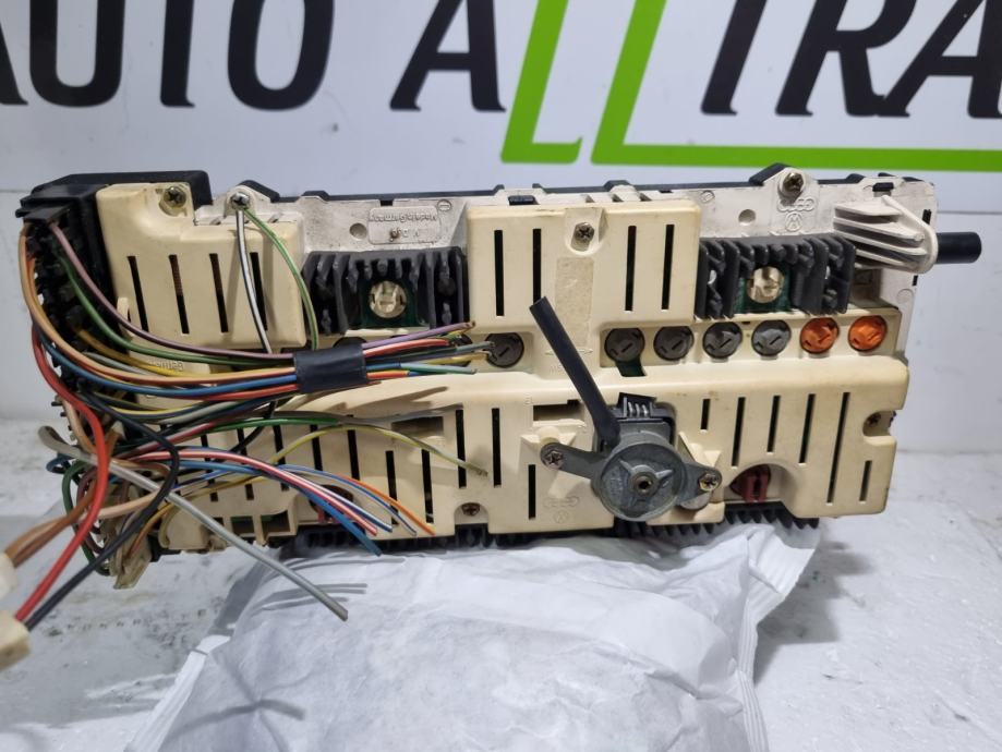 Vw Golf 2 GTI rally digifiz kilometer ura 993709141