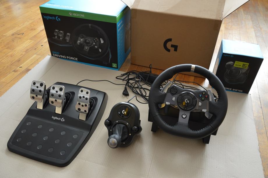 Logitech komplet (Volan z pedali + menjalnik)