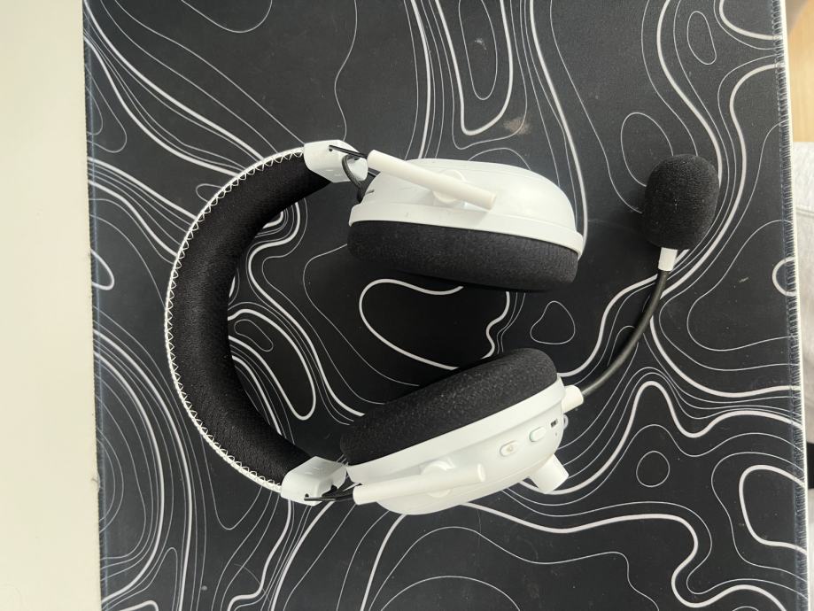 Razer Blackshark V2 Pro headset (wireless)