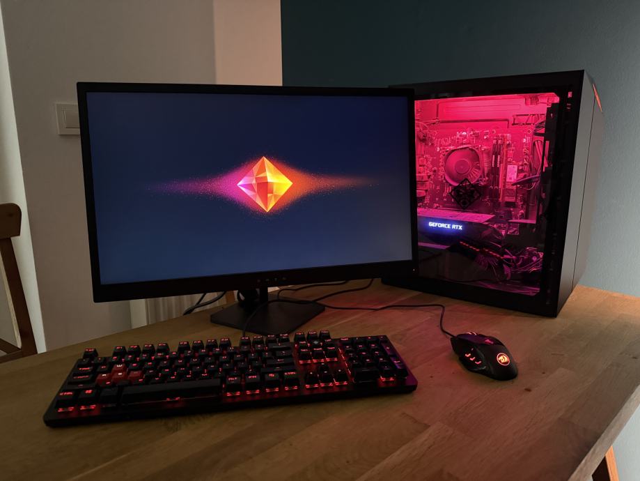 HP Omen Obelisk + Omen Gaming Monitor 25 - 144hz / Komplet Namizni