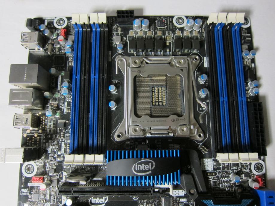 Intel DX79TO LGA 2011 Matična Pl.,Intel i7-3930K Proc.,RAM DDR3 16GB..