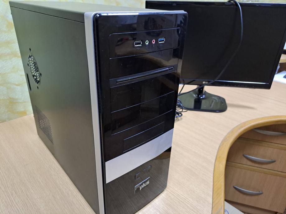 Pc plus in monitor