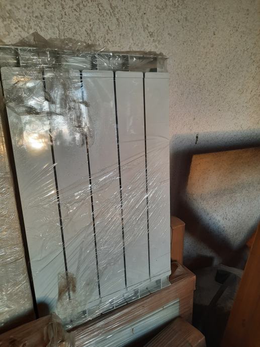 Aklimat radiatorji