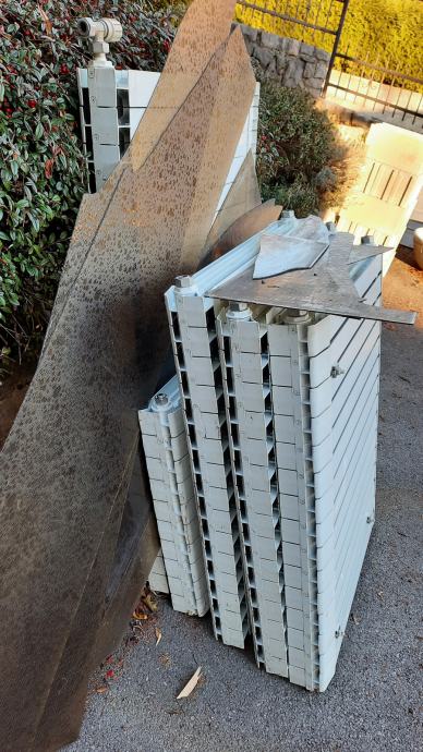 Aluminijasti radiatorji več velikosti