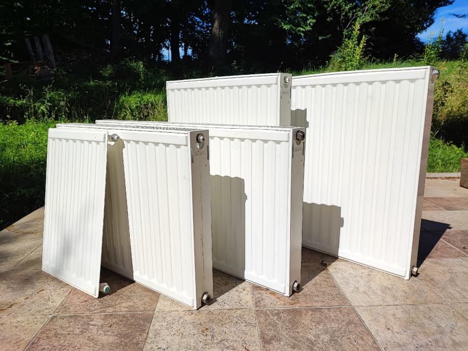 Panelni radiator tip 22 (več dimenzij)