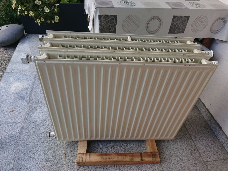 Prodam 5 radiatorjev