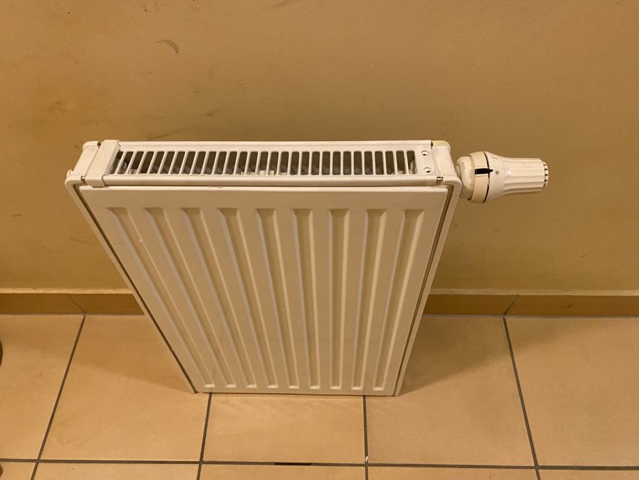 Prodam radiator 40 cm, višina 60 cm