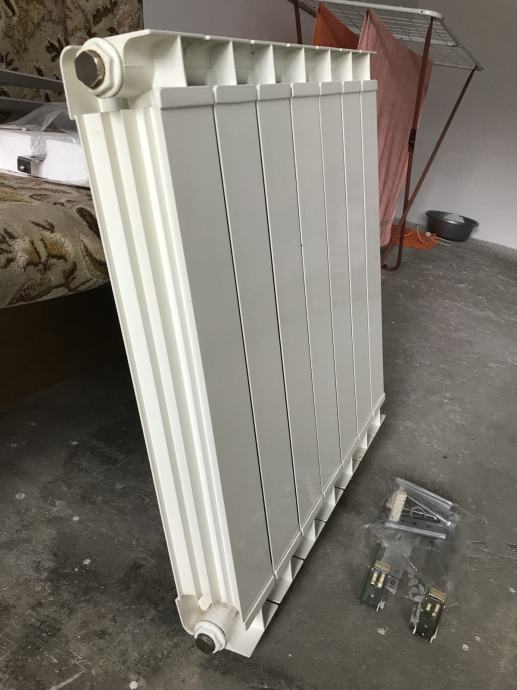 Radiator AKLIMAT aluminij z nosilcema za pritrditev
