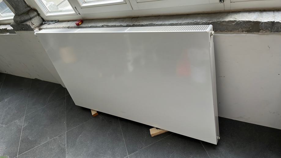 Radiator Delonghi Linear