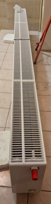 Nov radiator 230cm, sredinski priklop