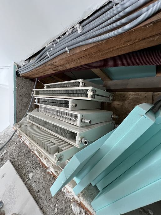 RADIATOR - STRANSKI PRIKLOP (7) 30€ kos