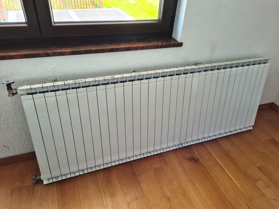 Radiatorji Aklimat 2 kom.