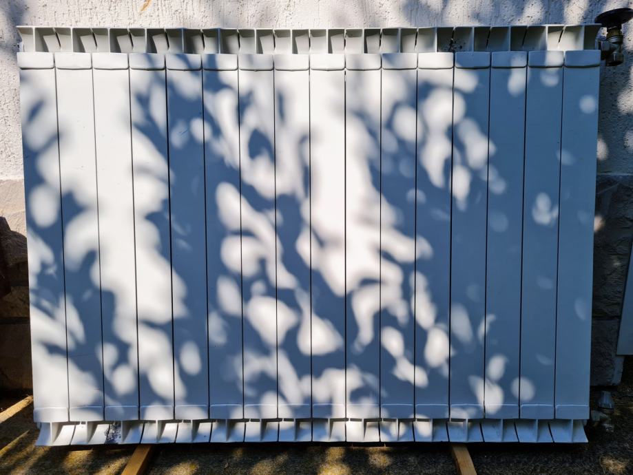 Radiatorji Aklimat 2 kom.