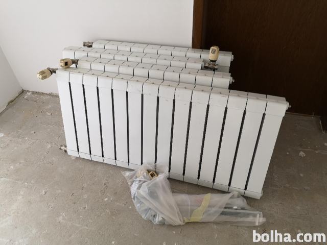 Radiatorji Aklimat,odlični, višina 54cm s termostatoM