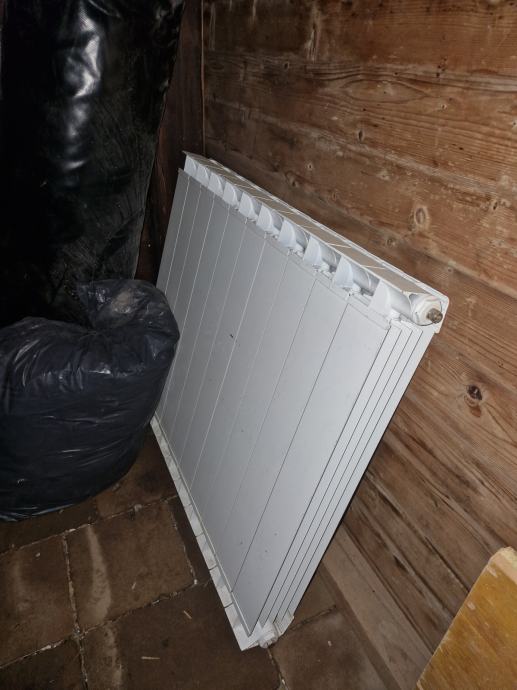 Radiatorji več vrst in dimenzij