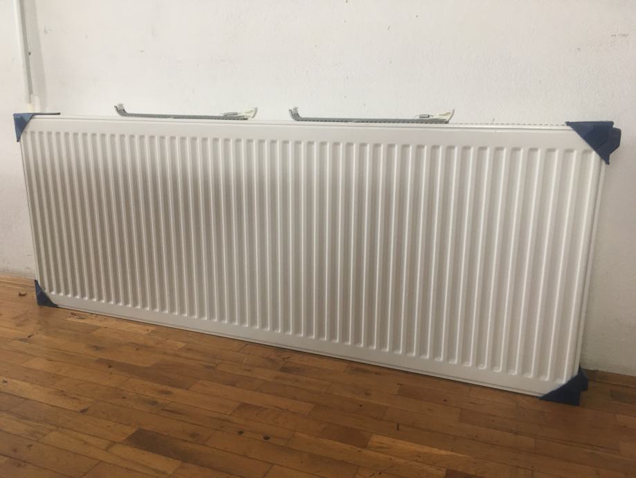 Sobni Radiator Tip 22K 600x1600, v uporabi samo 2 Leti