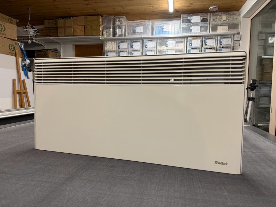 Vaillant električni konvektorski grelnik VER 240/4 (2400 W)