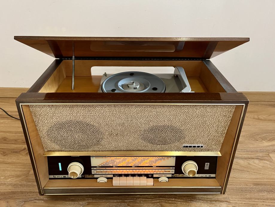 Iskra Triglav De Luxe radio