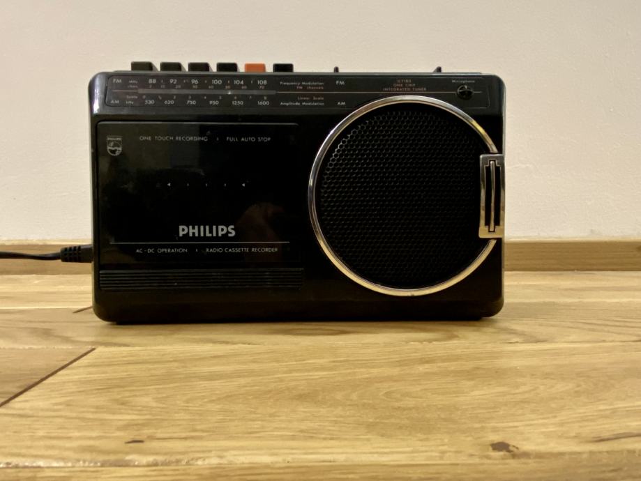 Philips radio D7180 - kasetnik DC, na baterije