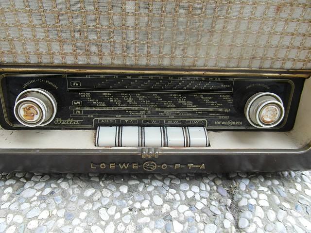 RADIO LOEWE OPTA