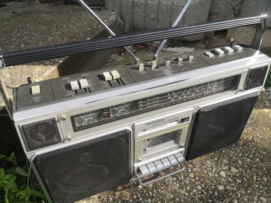 Radio UNIVERSUM SUPER SOUND 1600