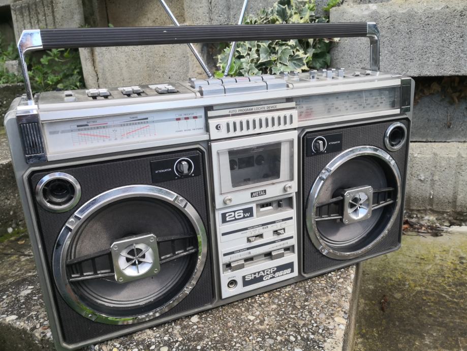 Vintage radio SHARP GF - 9696H, retro boombox radio