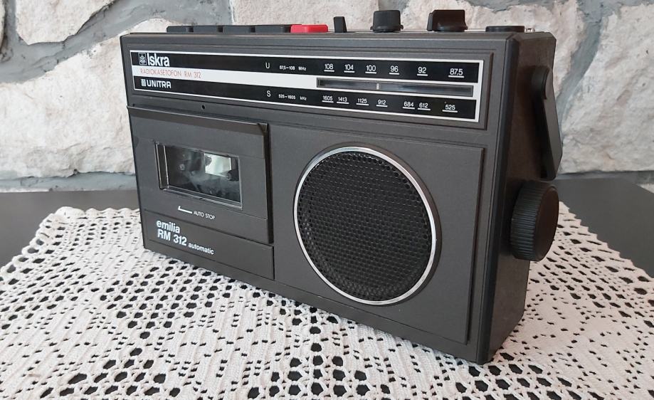 Iskra UNITRA Emilia RM315, Radio, Kasetofon