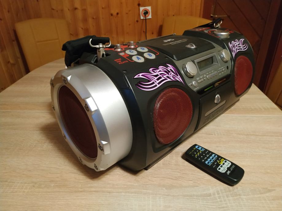 JVC Boombox RV-DP200BK