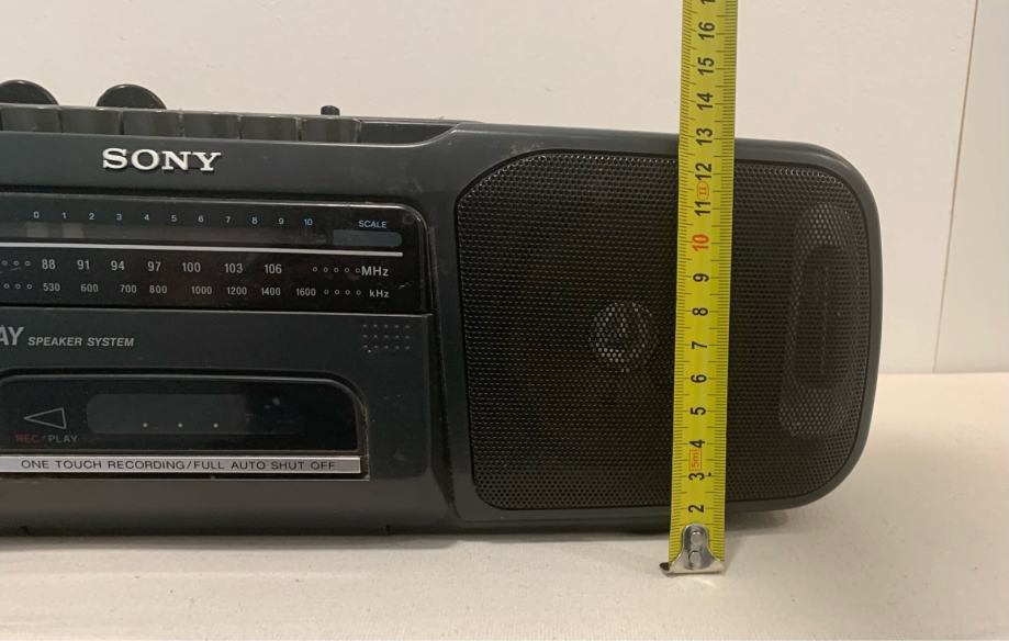 Neuničljiva klasika radio kasetar SONY Tiger