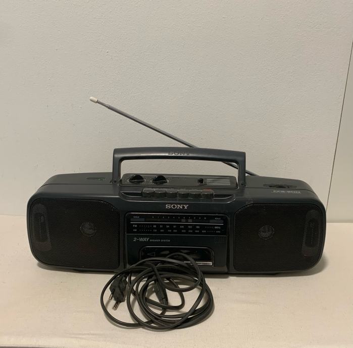 Neuničljiva klasika radio kasetar SONY Tiger