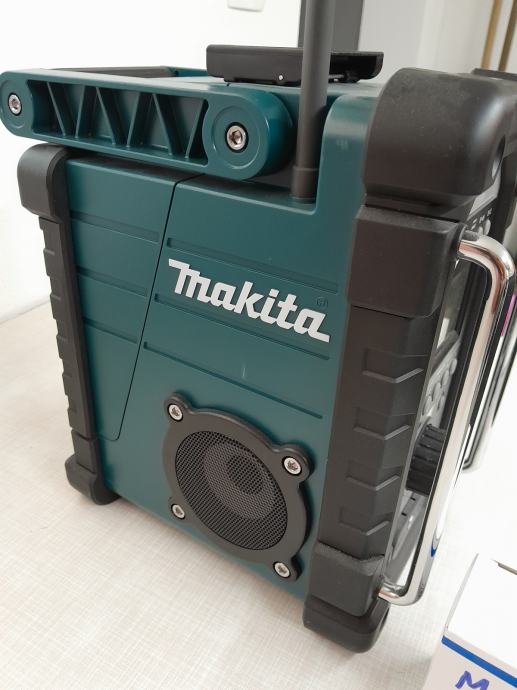 Prenosni radio Makita DMR116