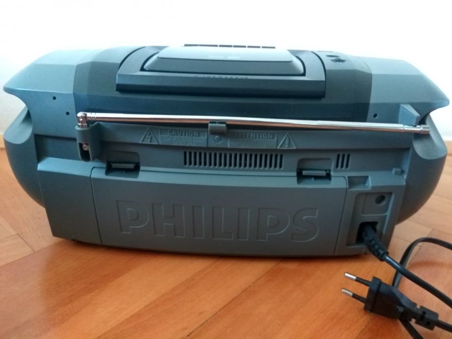 PRENOSNI RADIO PHILIPS (MP3-CD/CD PREDVAJALNIK, KASETOFON, AUX, IZHOD