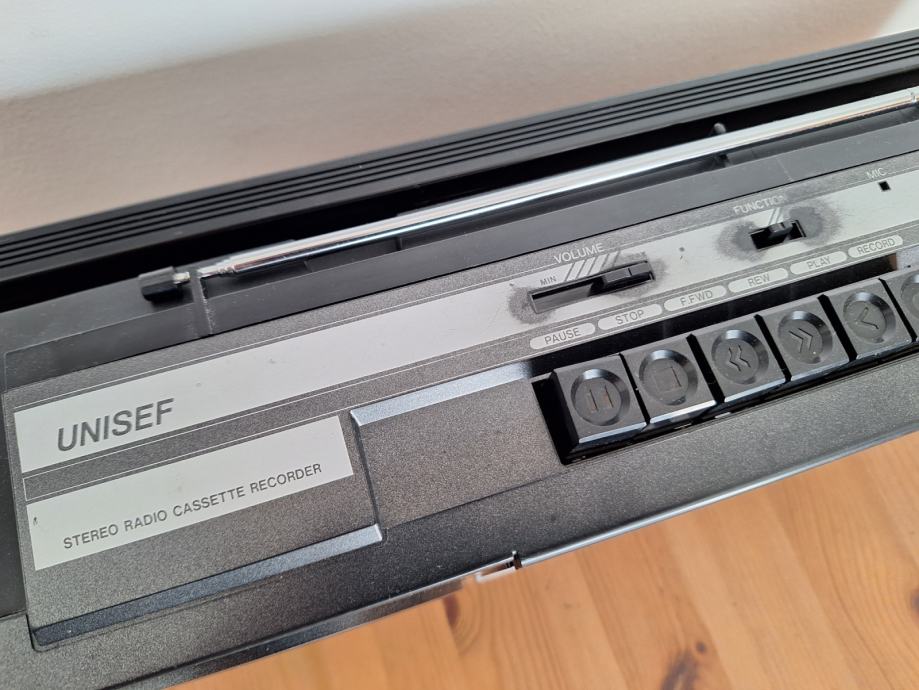 Radio kasetofon boombox UNISEF