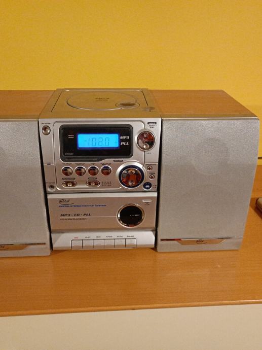 Radio kasetofon