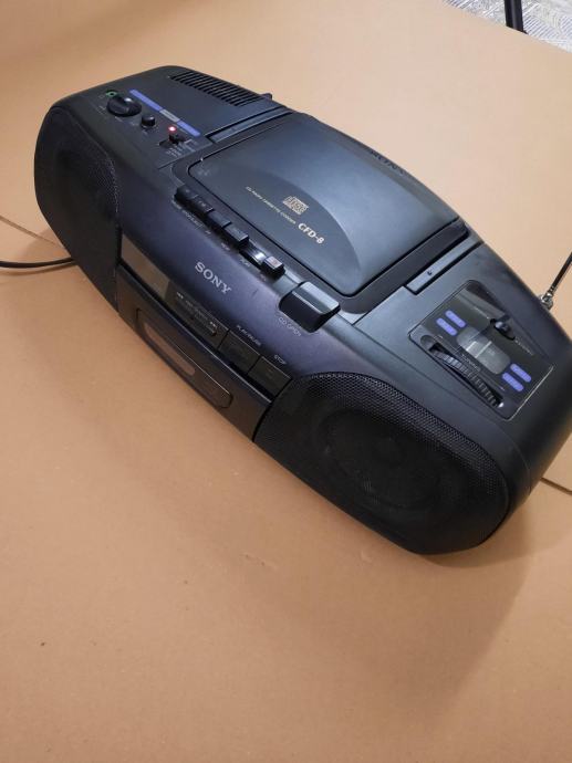 Sony Radio CD/kasetofon Sony CFD-8