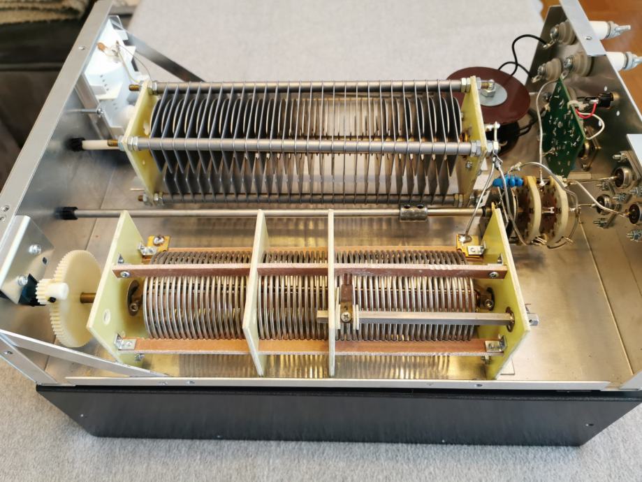 Antenski tuner MFJ-986