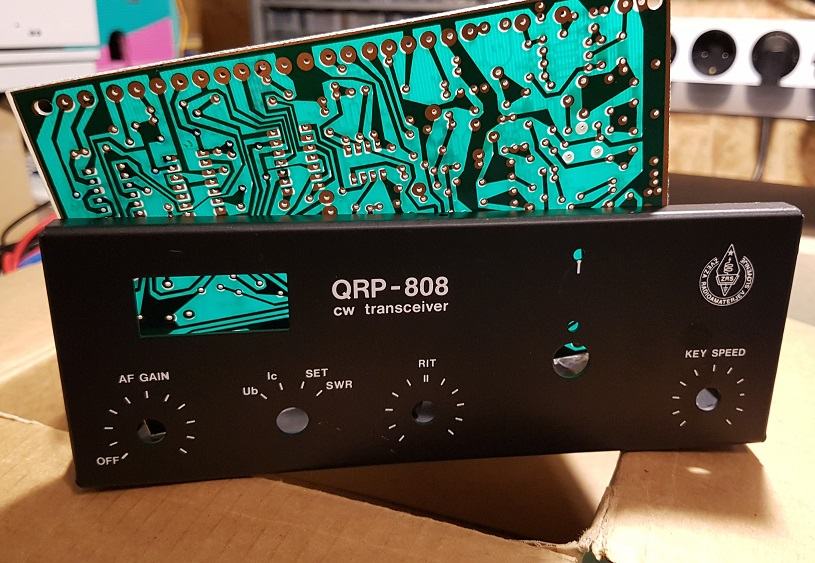 CW radijska postaja ZRS QRP-808
