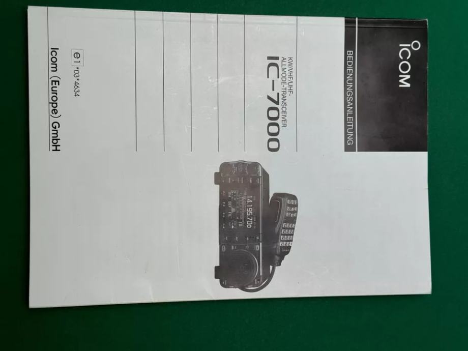 ICOM IC 7000 KW/VHF/UHF All Mode Transceiverc