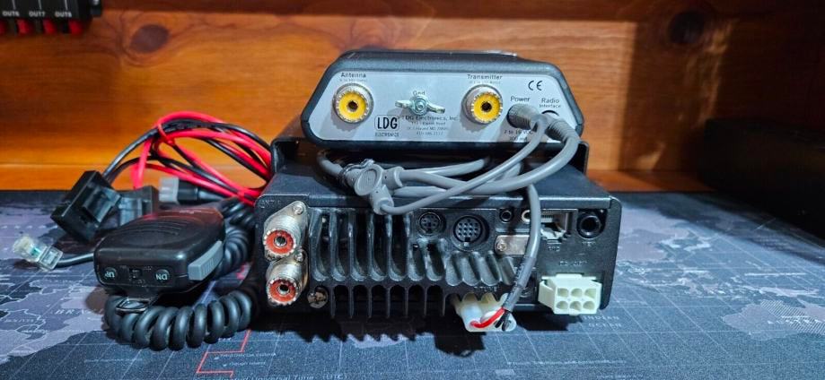 ICOM IC-706MKiiG Amateur Radio HF/VHF/UHF 100W + LDG Z100