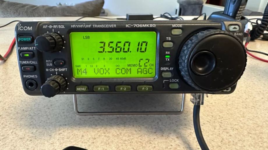 ICOM IC-706MKIIG HF/50/144Hz/430Hz radioamaterski sprejemnik