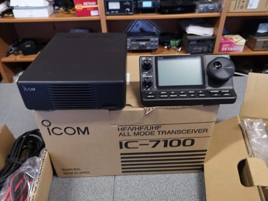 ICOM IC 7100