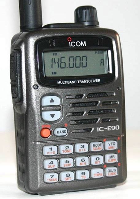 Icom IC E-90, triband (6m,2m,70cm)