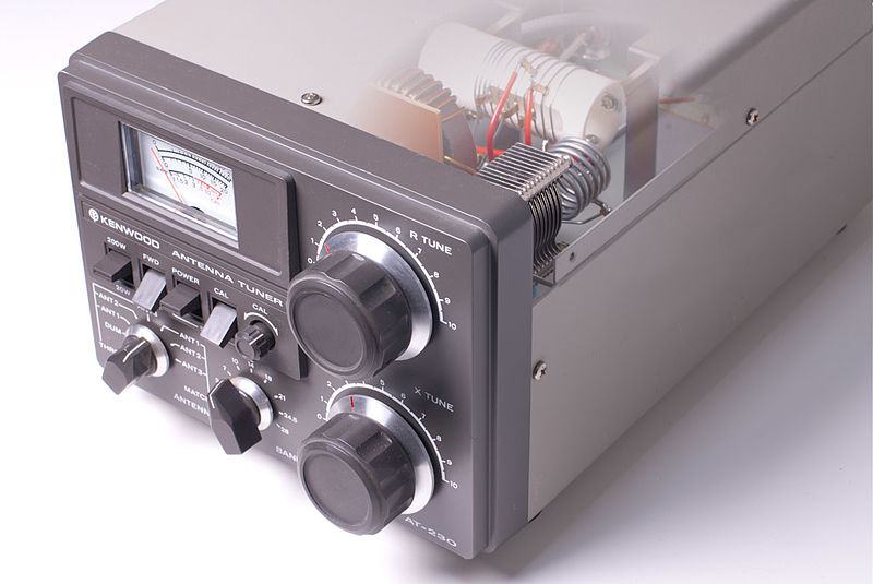 Kenwood AT-230 antenna tuner