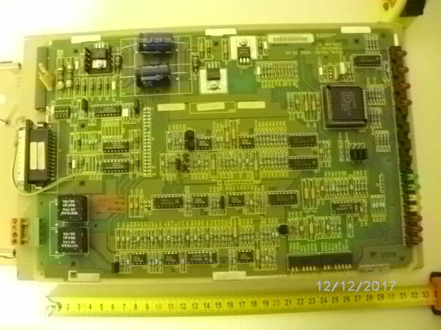 Elektronski elementi za hobi elektroniko.