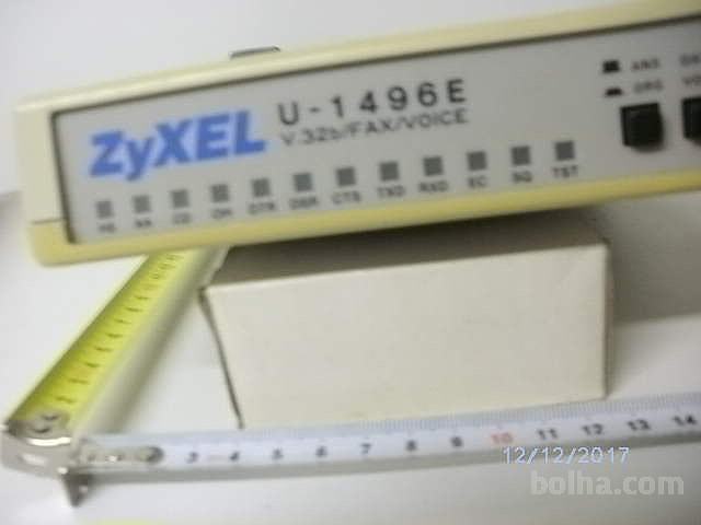 Elektronski elementi za hobi elektroniko.