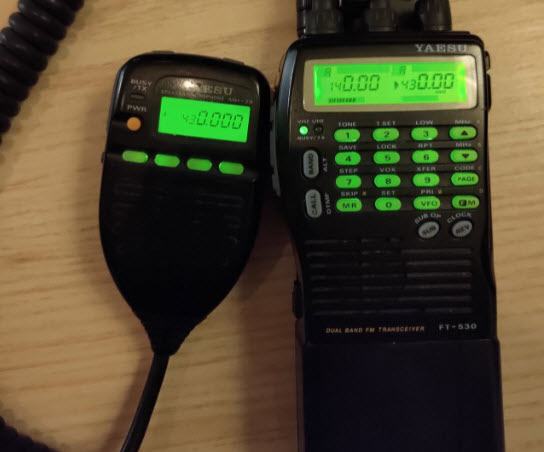 YAESU FT 530 2m/70cm + mikrofon MH 29, možna menjava za DMR postajo