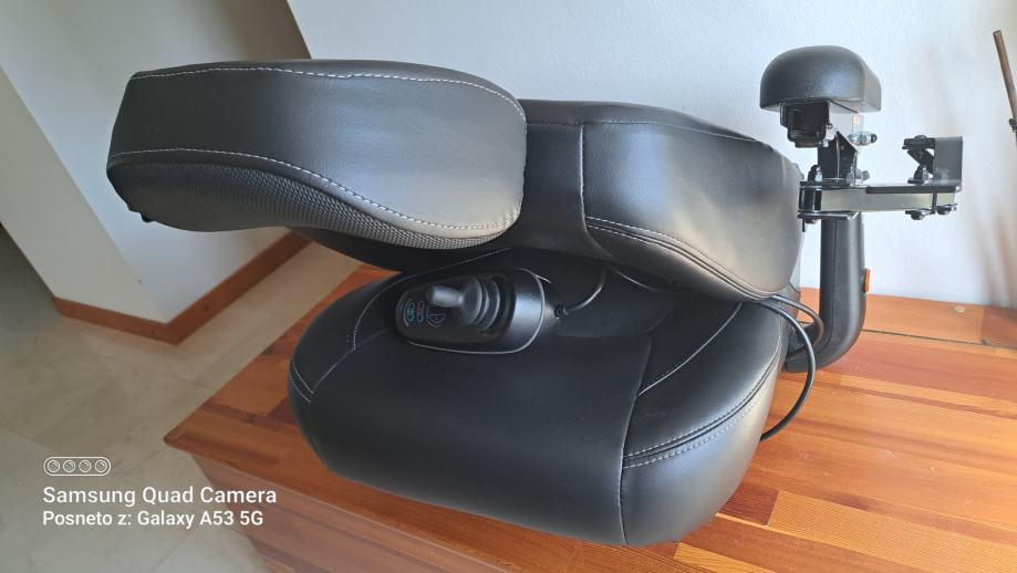 Električni invalidski voziček Rascal P327 Mini