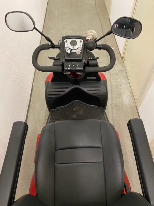 Invalidski skuter Afikim C4