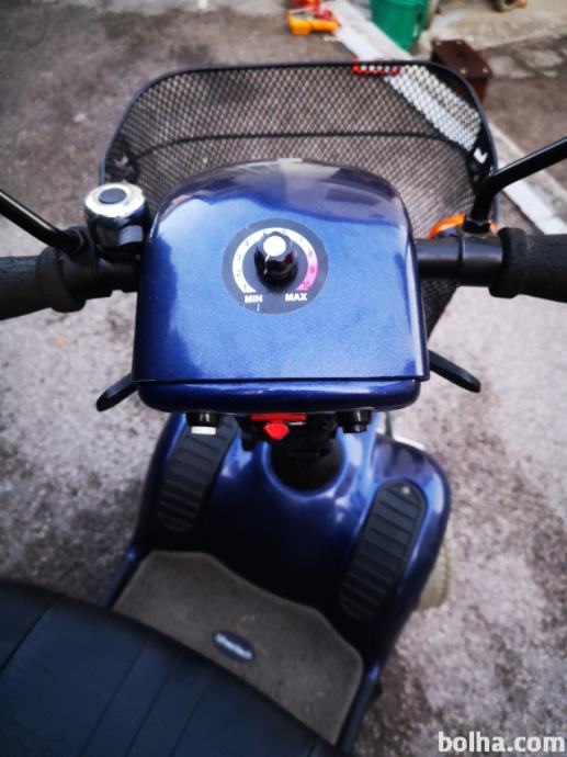 Invalidski skuter znamke Mercury M46